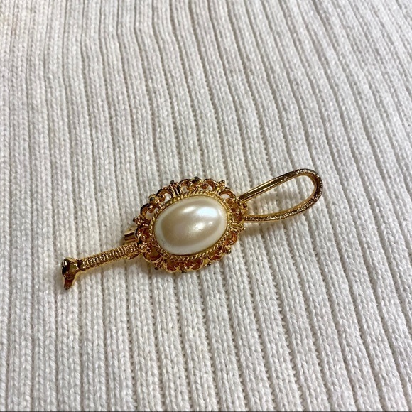Saks Fifth Avenue | Jewelry | Vintage Pearl Gold Statement Brooch Pin ...